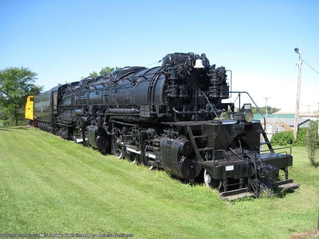DMIR 225 & C-200 in Sunny Afternoon